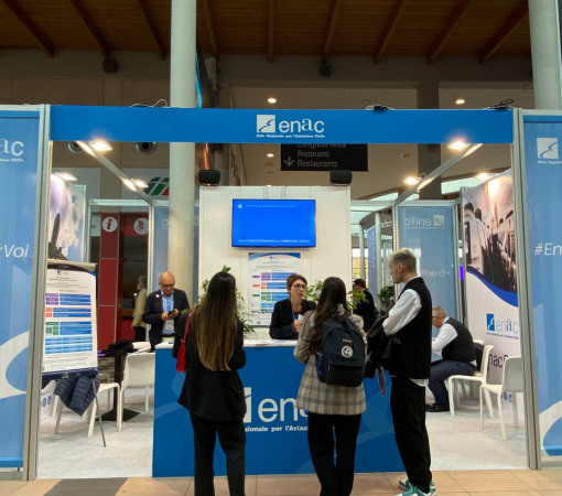 Stand Enac al TTG di Rimini: Presidente e DG a convegni sui diritti dei ...